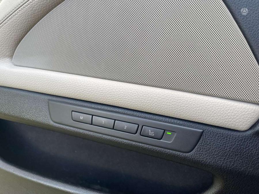 Black BMW 535 2011 in Vilnius, with an engine capacity of 2.98 L and mileage of 286 thousand km for 9700 €, photo 18 on AUTOMOTO.COM.LV