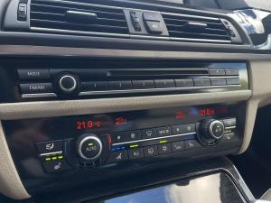 Black BMW 535 2011 in Vilnius, with an engine capacity of 2.98 L and mileage of 286 thousand km for 9700 €, photo 22 on AUTOMOTO.COM.LV