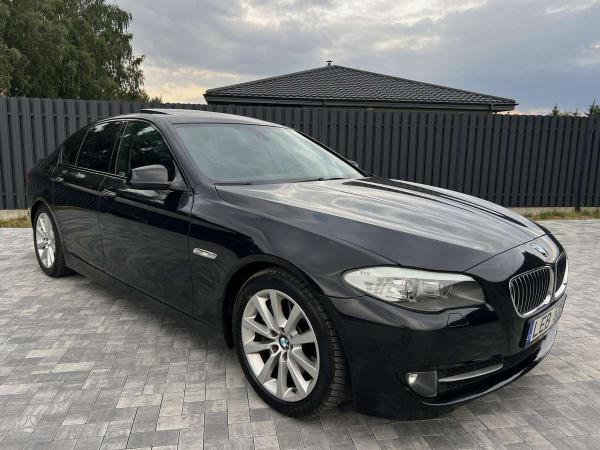 Black BMW 535 2011 in Vilnius, with an engine capacity of 2.98 L and mileage of 301 thousand km for 6500 €, photo 4 on AUTOMOTO.COM.LV