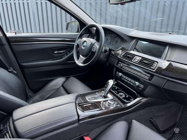 Black BMW 535 2011 in Vilnius, with an engine capacity of 2.98 L and mileage of 301 thousand km for 6500 €, photo 9 on AUTOMOTO.COM.LV
