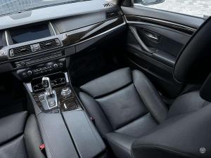 Black BMW 535 2011 in Vilnius, with an engine capacity of 2.98 L and mileage of 301 thousand km for 6500 €, photo 13 on AUTOMOTO.COM.LV