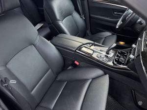 Black BMW 535 2011 in Vilnius, with an engine capacity of 2.98 L and mileage of 301 thousand km for 6500 €, photo 14 on AUTOMOTO.COM.LV