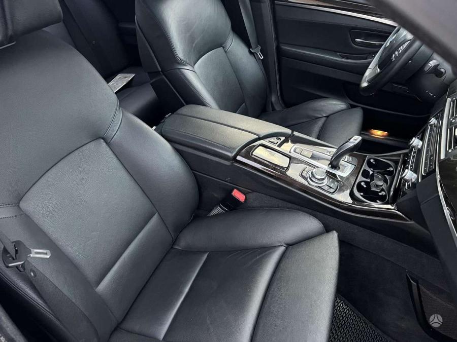Black BMW 535 2011 in Vilnius, with an engine capacity of 2.98 L and mileage of 301 thousand km for 6500 €, photo 14 on AUTOMOTO.COM.LV