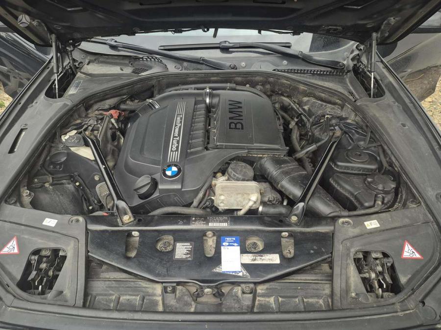 Melns BMW 535 2011 Viļņa, ar dzinēja tilpumu 2.98 L un nobraukumu 299 tūkst. km par 7300 €, foto 4 vietnē AUTOMOTO.COM.LV