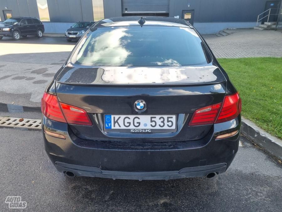 Melns BMW 535 2011 Viļņa, ar dzinēja tilpumu 3.00 L un nobraukumu 369 tūkst. km par 9800 €, foto 4 vietnē AUTOMOTO.COM.LV