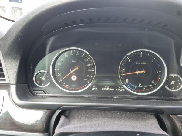 Melns BMW 535 2011 Viļņa, ar dzinēja tilpumu 3.00 L un nobraukumu 369 tūkst. km par 9800 €, foto 9 vietnē AUTOMOTO.COM.LV