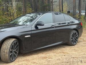 Melns BMW 535 2011 Rīga, ar dzinēja tilpumu 3.00 L un nobraukumu 313 tūkst. km par 9300 €, foto  vietnē AUTOMOTO.COM.LV