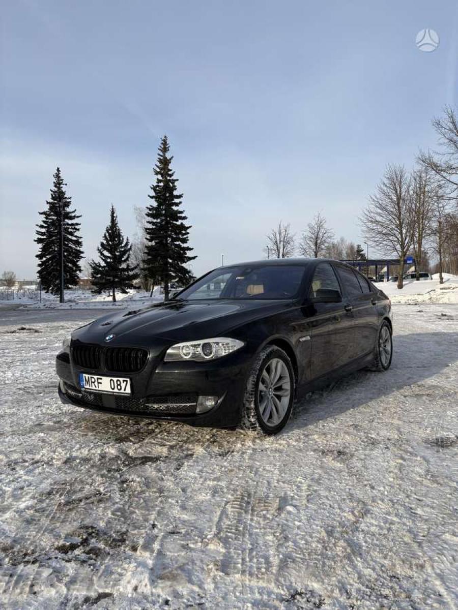 Black BMW 535 2012 in Kaunas, with an engine capacity of 2.99 L and mileage of 326 thousand km for 10600 €, photo 1 on AUTOMOTO.COM.LV