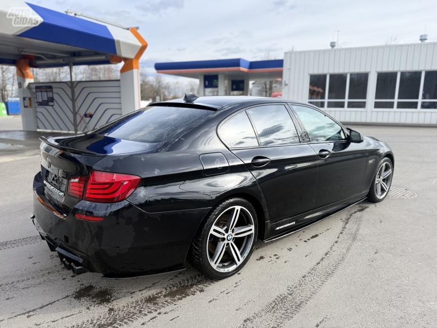 Melns BMW 535 2012 Šalčininkai, ar dzinēja tilpumu 3.00 L un nobraukumu 200 tūkst. km par 3999 €, foto 9 vietnē AUTOMOTO.COM.LV