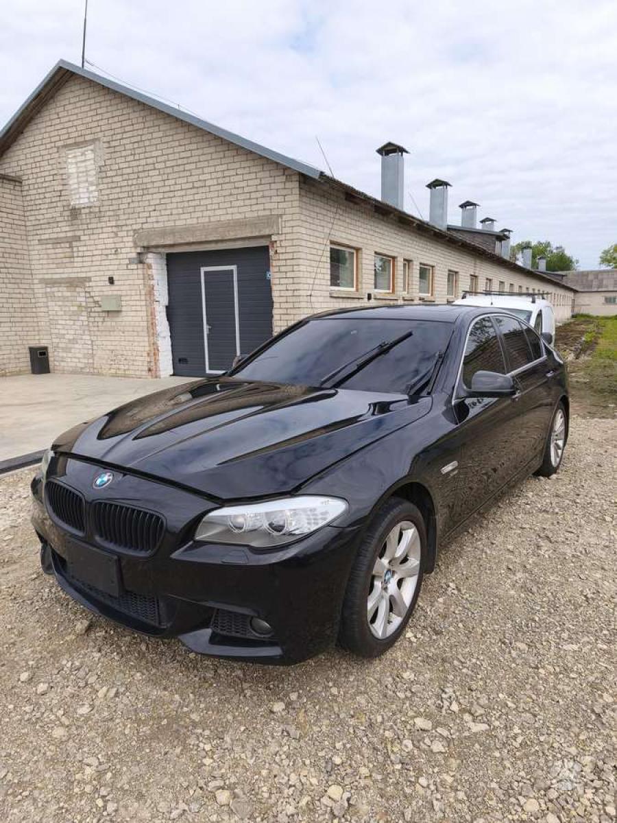 Black BMW 535 2012 in Panevezys, with an engine capacity of 2.98 L and mileage of 287 thousand km for 5000 €, photo 1 on AUTOMOTO.COM.LV