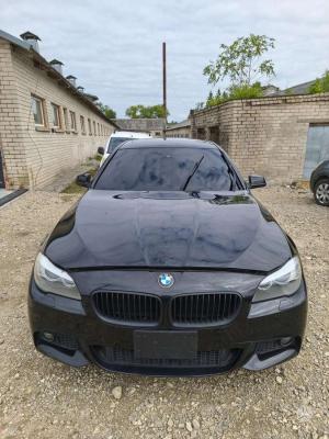 Black BMW 535 2012 in Panevezys, with an engine capacity of 2.98 L and mileage of 287 thousand km for 5000 €, photo 3 on AUTOMOTO.COM.LV