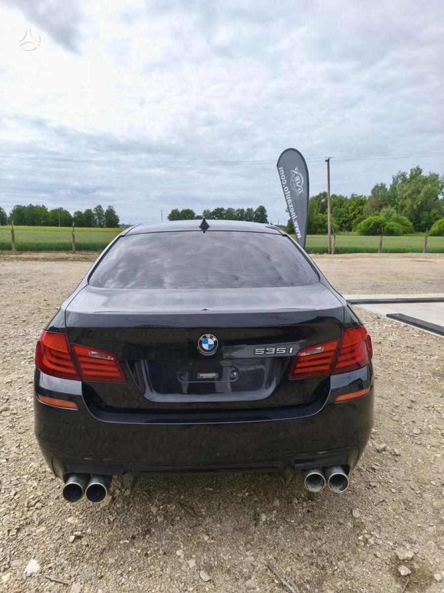 Black BMW 535 2012 in Panevezys, with an engine capacity of 2.98 L and mileage of 287 thousand km for 5000 €, photo 5 on AUTOMOTO.COM.LV