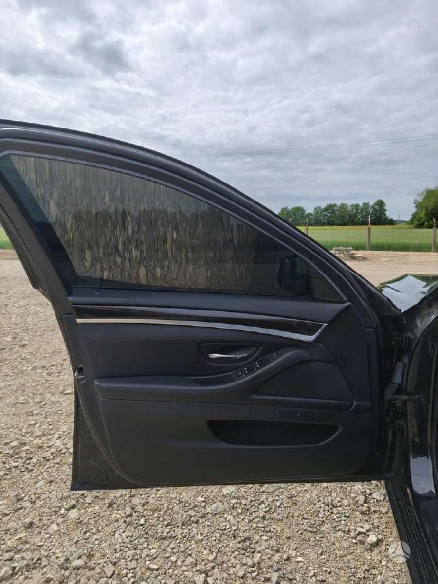 Black BMW 535 2012 in Panevezys, with an engine capacity of 2.98 L and mileage of 287 thousand km for 5000 €, photo 8 on AUTOMOTO.COM.LV