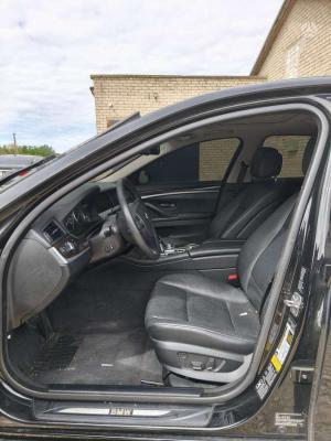 Black BMW 535 2012 in Panevezys, with an engine capacity of 2.98 L and mileage of 287 thousand km for 5000 €, photo 10 on AUTOMOTO.COM.LV