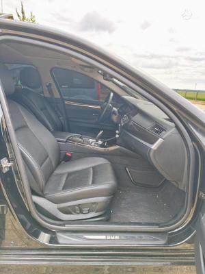 Black BMW 535 2012 in Panevezys, with an engine capacity of 2.98 L and mileage of 287 thousand km for 5000 €, photo 17 on AUTOMOTO.COM.LV