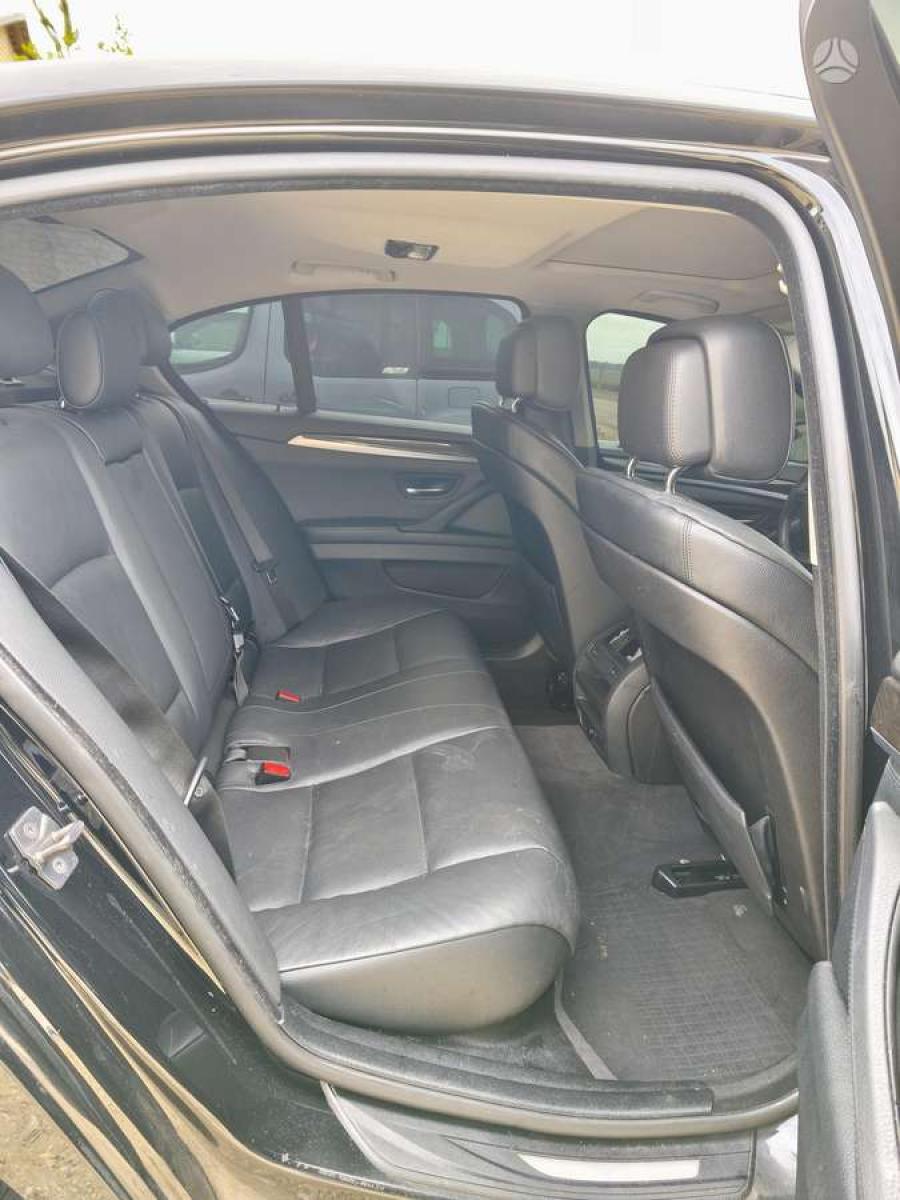 Black BMW 535 2012 in Panevezys, with an engine capacity of 2.98 L and mileage of 287 thousand km for 5000 €, photo 21 on AUTOMOTO.COM.LV
