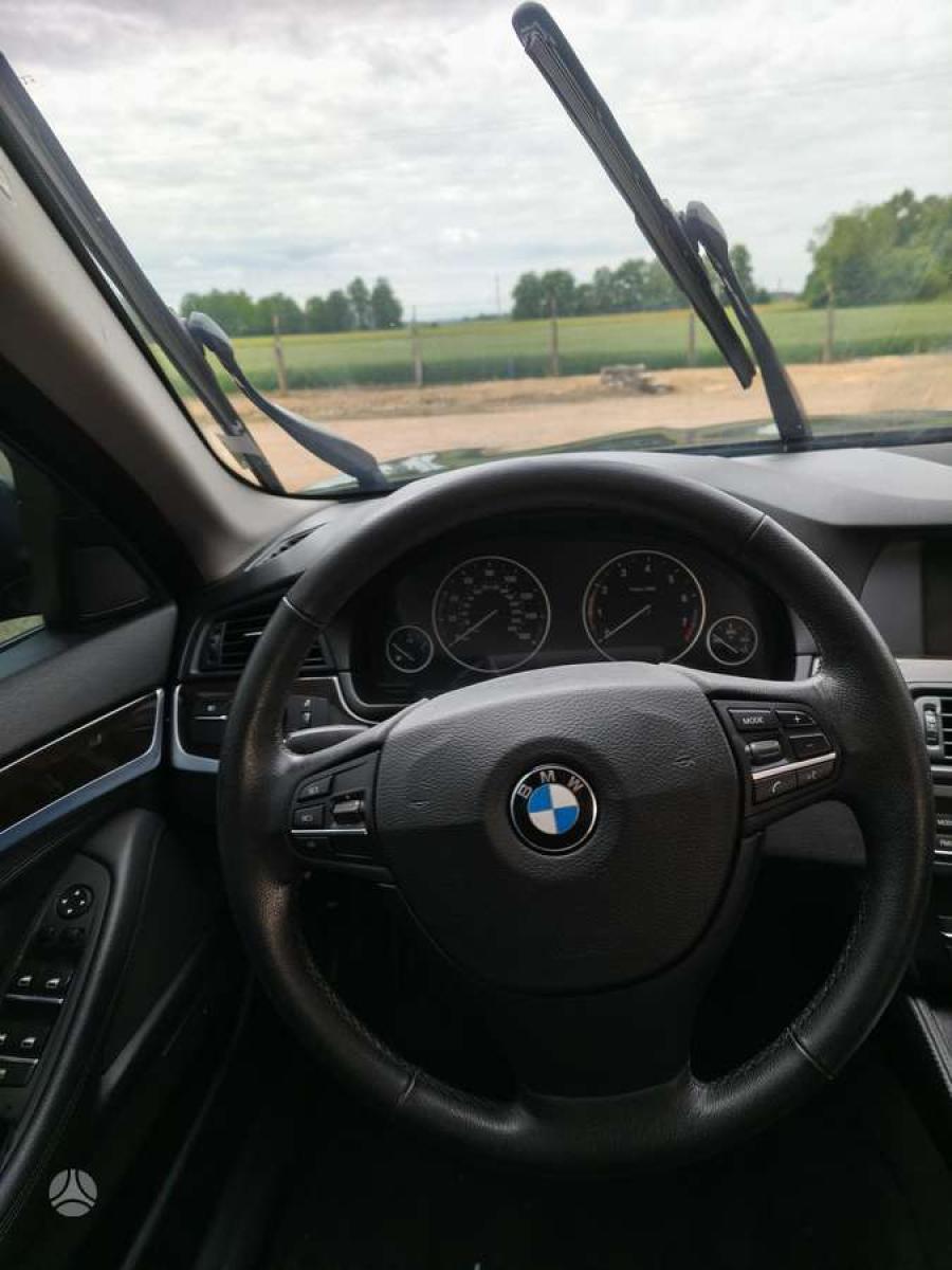 Black BMW 535 2012 in Panevezys, with an engine capacity of 2.98 L and mileage of 287 thousand km for 5000 €, photo 23 on AUTOMOTO.COM.LV