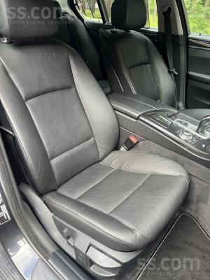 Black BMW 535 2012 in Riga, with an engine capacity of 3.00 L and mileage of 216 thousand km for 10880 €, photo 23 on AUTOMOTO.COM.LV