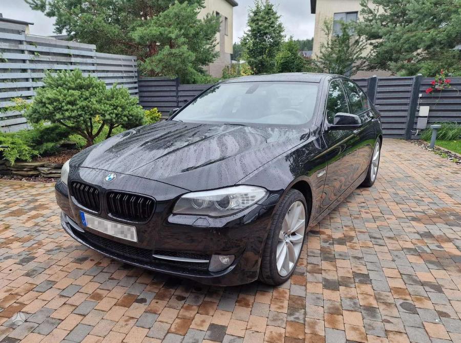 Black BMW 535 2012 in Vilnius, with an engine capacity of 2.98 L and mileage of 192 thousand km for 10800 €, photo 1 on AUTOMOTO.COM.LV