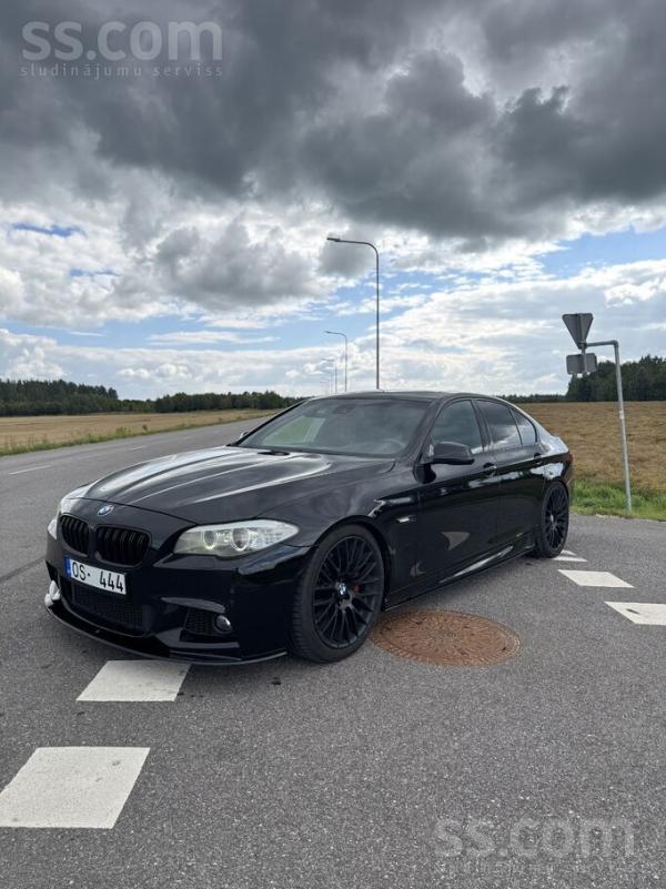 BMW 535 2012 in Riga on AUTOMOTO.COM.LV Black BMW 535 2012 in Riga, with an engine capacity of 3.00 L and mileage of 330 thousand km for 13200 €, photo 1 on AUTOMOTO.COM.LV
