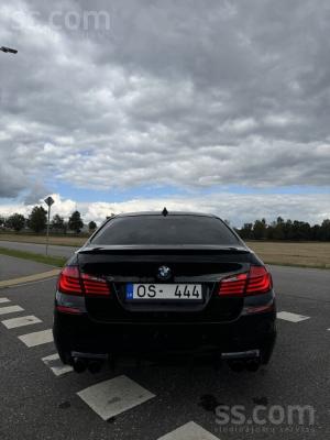 Black BMW 535 2012 in Riga, with an engine capacity of 3.00 L and mileage of 330 thousand km for 13200 €, photo 7 on AUTOMOTO.COM.LV