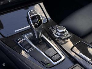 Black BMW 535 2012 in Vilnius, with an engine capacity of 2.98 L and mileage of 278 thousand km for 9900 €, photo 22 on AUTOMOTO.COM.LV
