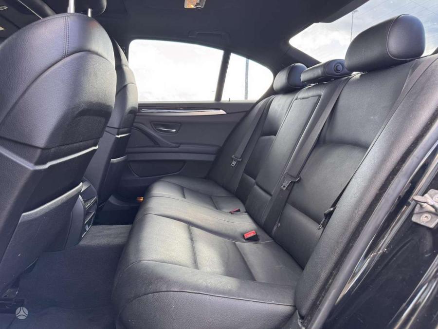 Black BMW 535 2012 in Vilnius, with an engine capacity of 2.98 L and mileage of 278 thousand km for 9900 €, photo 24 on AUTOMOTO.COM.LV