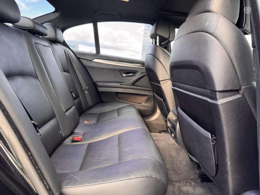 Black BMW 535 2012 in Vilnius, with an engine capacity of 2.98 L and mileage of 278 thousand km for 9900 €, photo 25 on AUTOMOTO.COM.LV