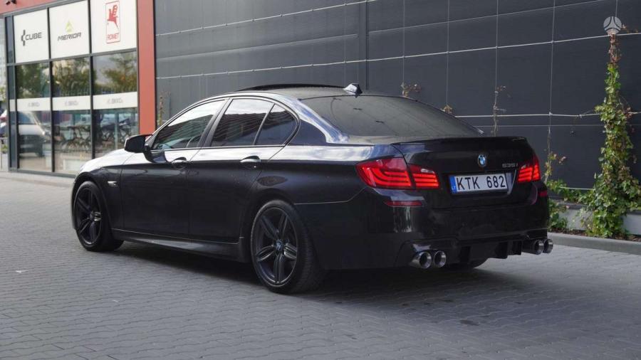 Black BMW 535 2013 in Klaipeda, with an engine capacity of 3.00 L and mileage of 193 thousand km for 11999 €, photo 6 on AUTOMOTO.COM.LV