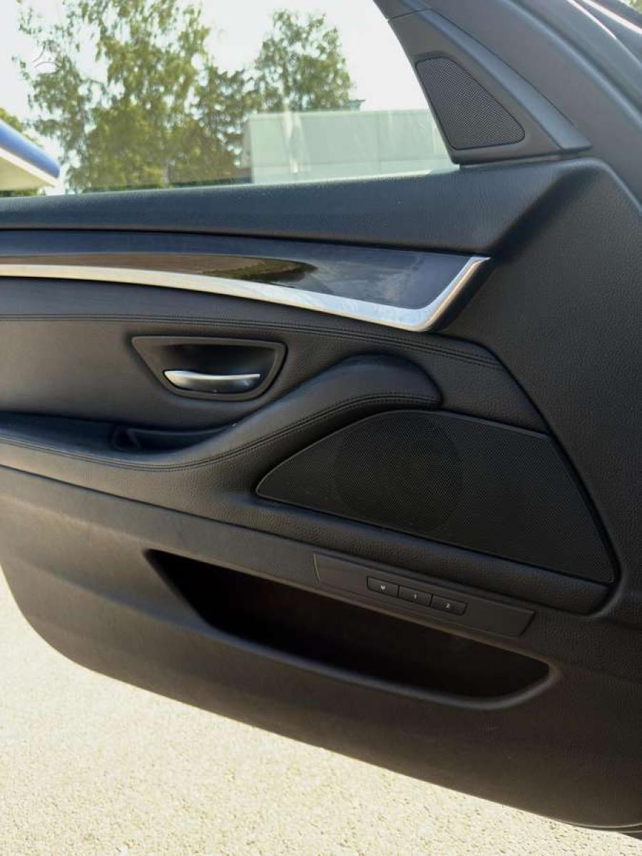 Melns BMW 535 2013 Viļņa, ar dzinēja tilpumu 2.98 L un nobraukumu 186 tūkst. km par 13200 €, foto 23 vietnē AUTOMOTO.COM.LV
