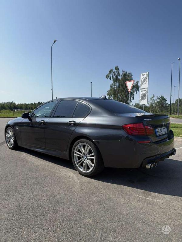 Black BMW 535 2013 in Vilnius, with an engine capacity of 2.98 L and mileage of 186 thousand km for 13200 €, photo 10 on AUTOMOTO.COM.LV