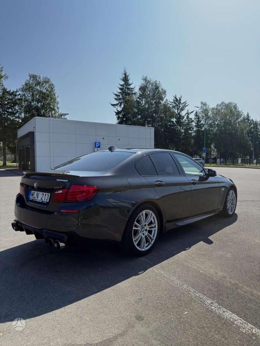 Melns BMW 535 2013 Viļņa, ar dzinēja tilpumu 2.98 L un nobraukumu 186 tūkst. km par 13200 €, foto 13 vietnē AUTOMOTO.COM.LV