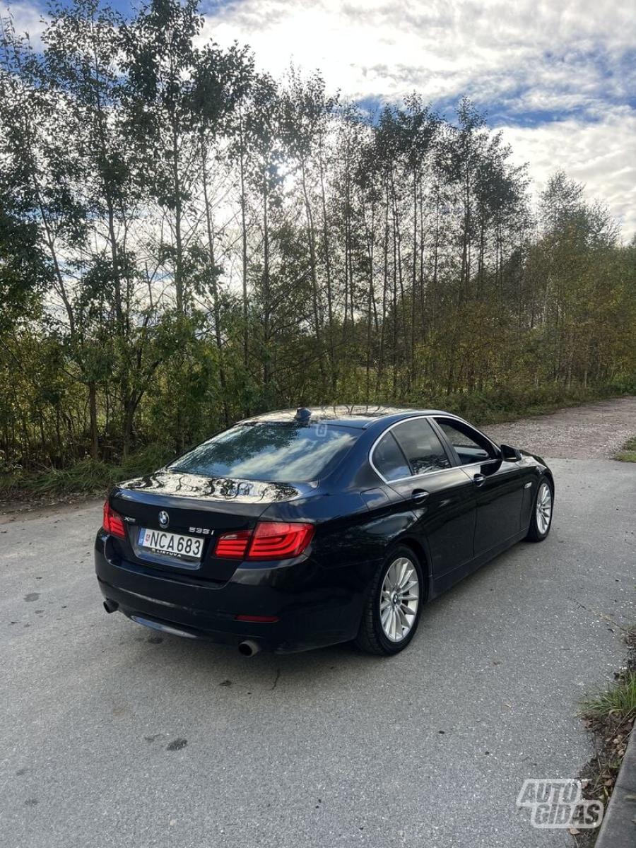 Melns BMW 535 2013 Klaipėda, ar dzinēja tilpumu 3.00 L un nobraukumu 283 tūkst. km par 6900 €, foto 8 vietnē AUTOMOTO.COM.LV