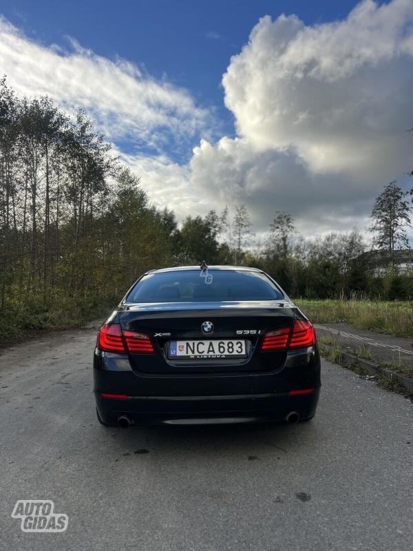 BMW 535 2013 KlaipÄda vietnÄ Melns BMW 535 2013 KlaipÄda, ar dzinÄja tilpumu 3.00 L un nobraukumu 283 tÅ«kst. km par 6900 ā¬, foto 10 vietnÄ AUTOMOTO.COM.LV
