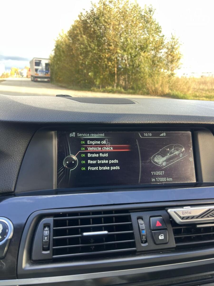 Melns BMW 535 2013 Klaipėda, ar dzinēja tilpumu 3.00 L un nobraukumu 283 tūkst. km par 6900 €, foto 21 vietnē AUTOMOTO.COM.LV