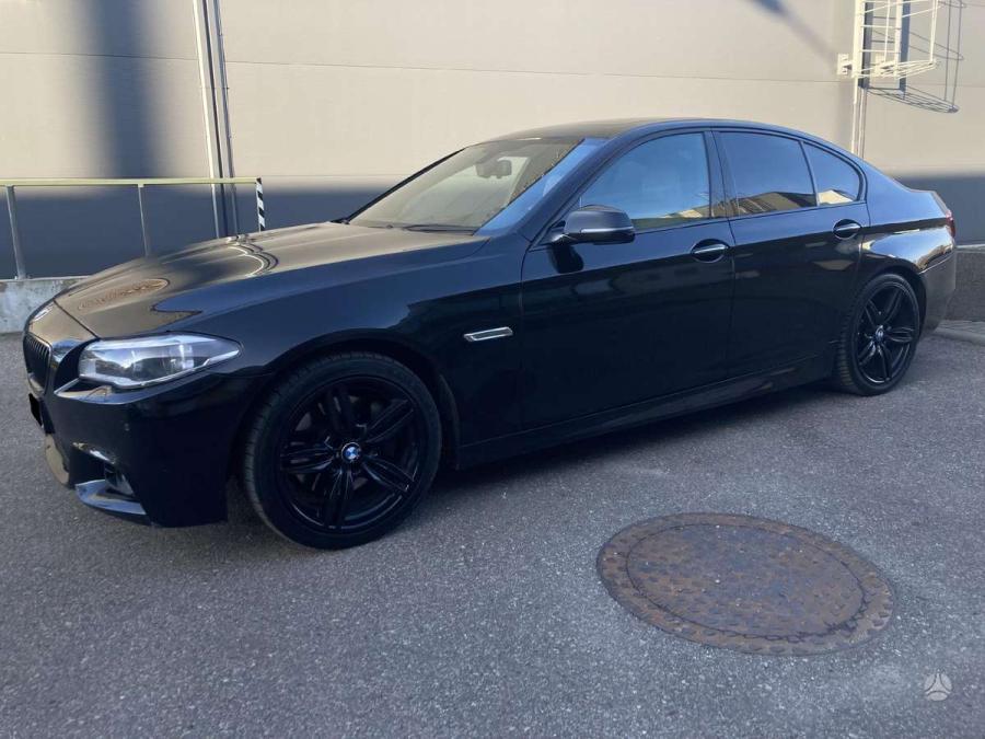 Black BMW 535 2014 in Marijampole, with an engine capacity of 3.00 L and mileage of 213 thousand km for 13500 €, photo 4 on AUTOMOTO.COM.LV