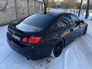 Melns BMW 535 2014 Marijampole, ar dzinēja tilpumu 2.98 L un nobraukumu 213 tūkst. km par 12999 €, foto 11 vietnē AUTOMOTO.COM.LV