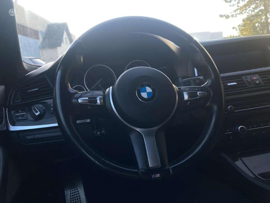 Melns BMW 535 2014 Marijampole, ar dzinēja tilpumu 2.98 L un nobraukumu 213 tūkst. km par 12999 €, foto 27 vietnē AUTOMOTO.COM.LV