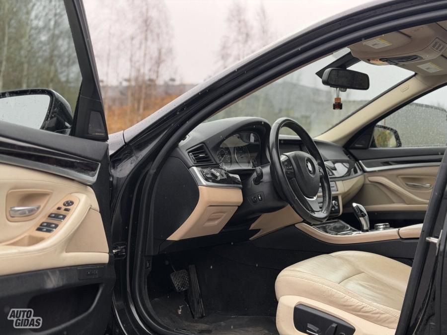 Melns BMW 535 2014 Šauļi, ar dzinēja tilpumu 3.00 L un nobraukumu 249 tūkst. km par 10599 €, foto 16 vietnē AUTOMOTO.COM.LV