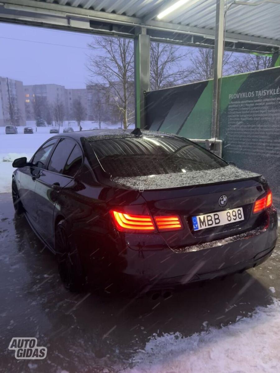 Black BMW 535 2014 in Kupiskis, with an engine capacity of 3.00 L and mileage of 220 thousand km for 13500 €, photo 5 on AUTOMOTO.COM.LV