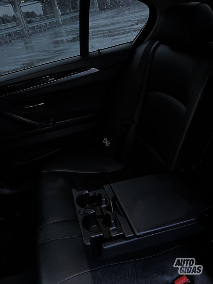 Black BMW 535 2014 in Vilnius, with an engine capacity of 3.00 L and mileage of 254 thousand km for 14999 €, photo 10 on AUTOMOTO.COM.LV