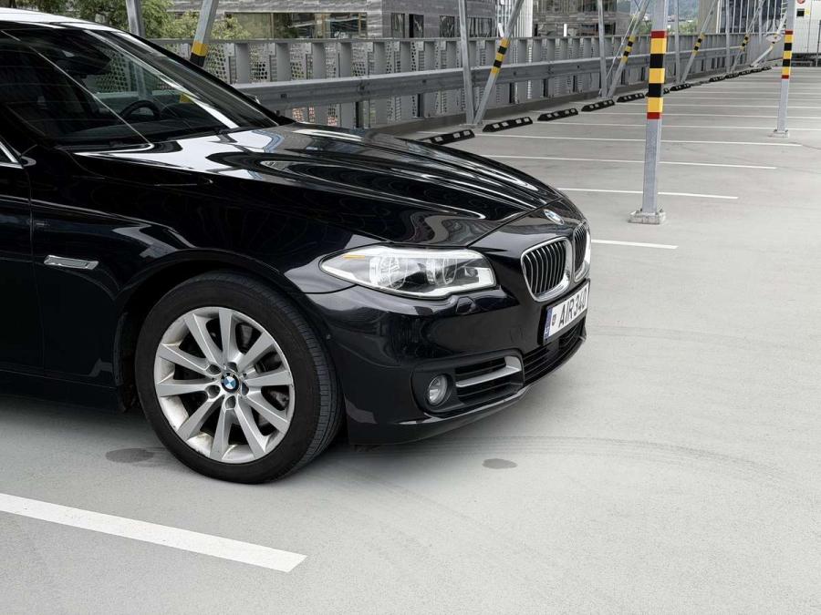 Black BMW 535 2014 in Vilnius, with an engine capacity of 2.99 L and mileage of 303 thousand km for 13600 €, photo 12 on AUTOMOTO.COM.LV
