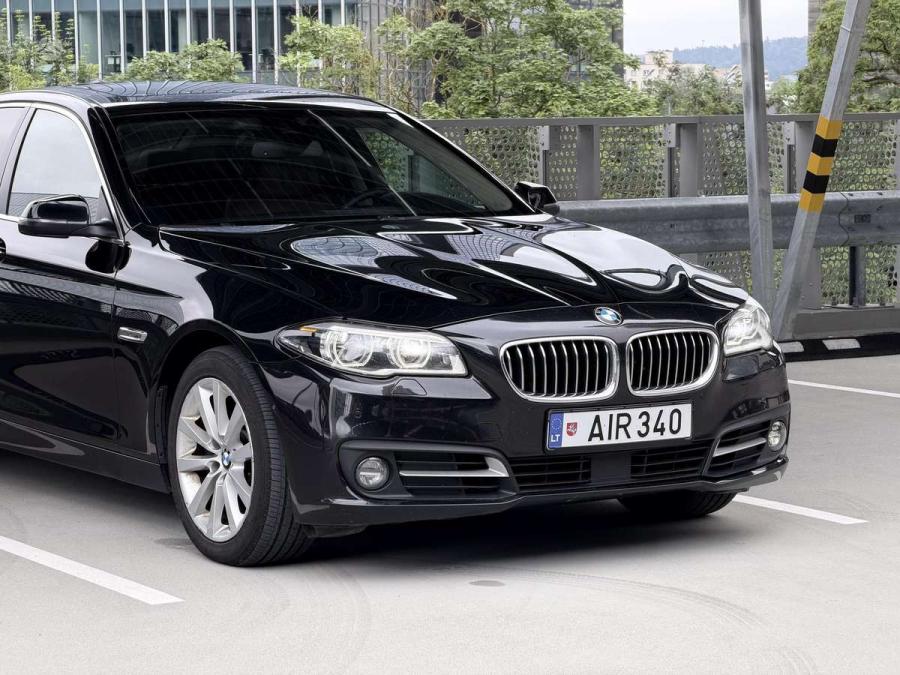 Black BMW 535 2014 in Vilnius, with an engine capacity of 2.99 L and mileage of 303 thousand km for 13600 €, photo 13 on AUTOMOTO.COM.LV