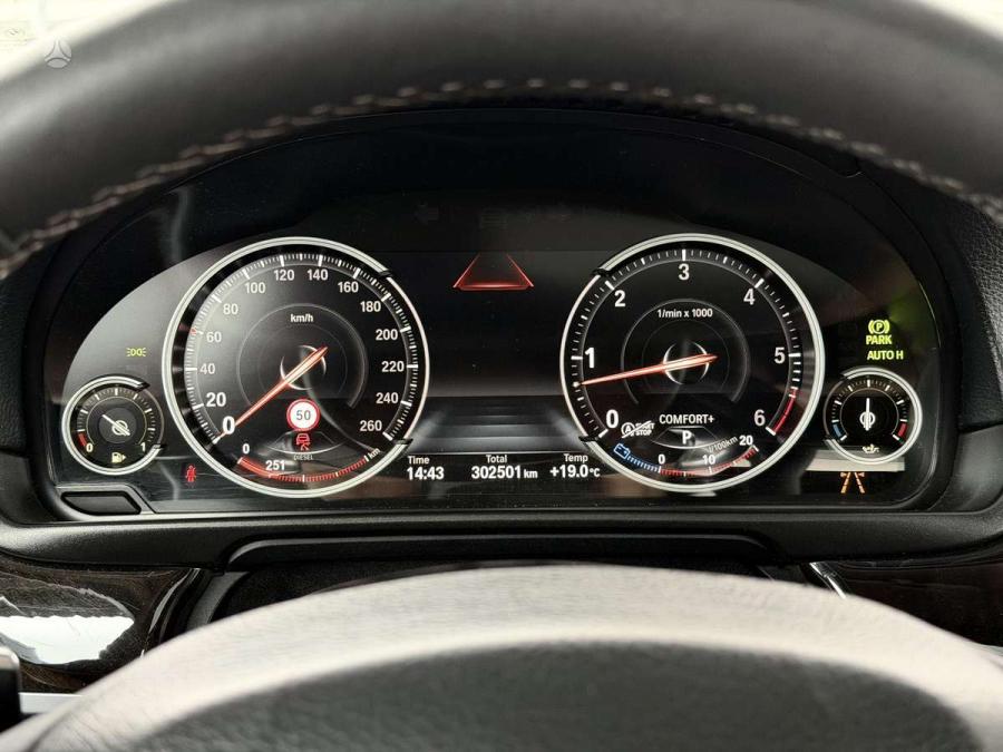 Black BMW 535 2014 in Vilnius, with an engine capacity of 2.99 L and mileage of 303 thousand km for 13600 €, photo 23 on AUTOMOTO.COM.LV