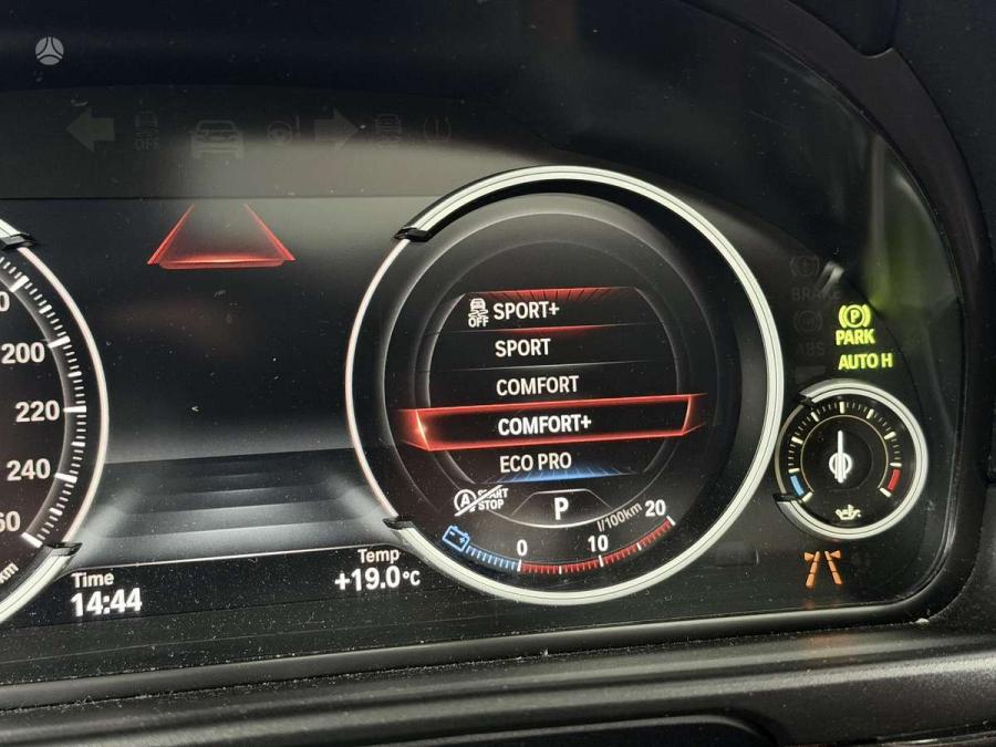Black BMW 535 2014 in Vilnius, with an engine capacity of 2.99 L and mileage of 303 thousand km for 13600 €, photo 24 on AUTOMOTO.COM.LV