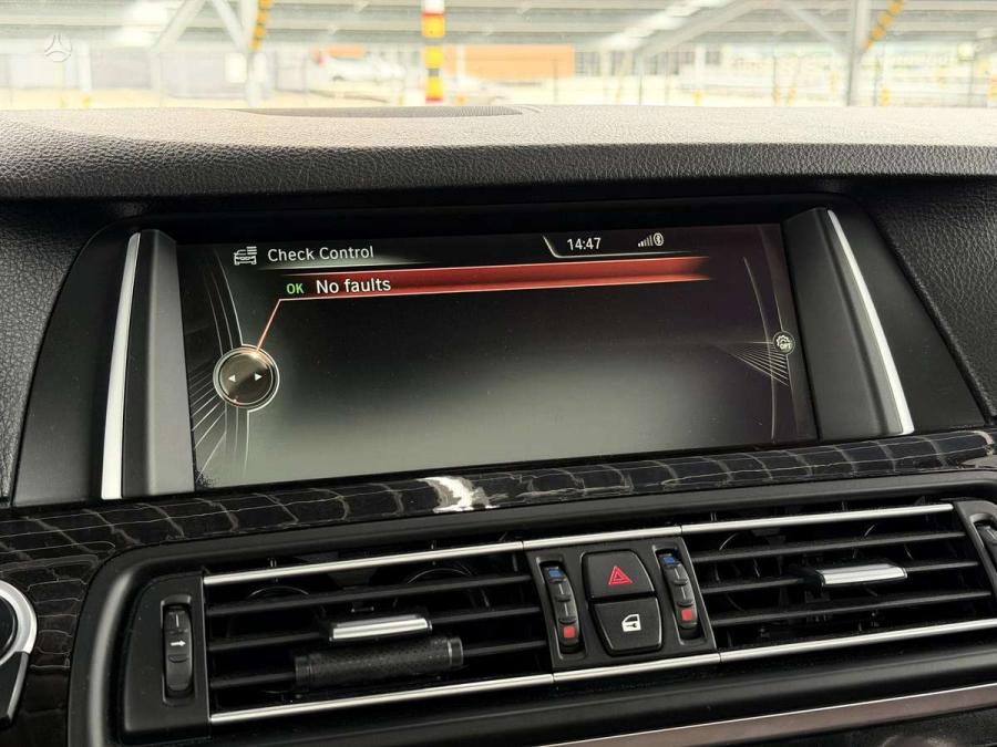 Black BMW 535 2014 in Vilnius, with an engine capacity of 2.99 L and mileage of 303 thousand km for 13600 €, photo 27 on AUTOMOTO.COM.LV