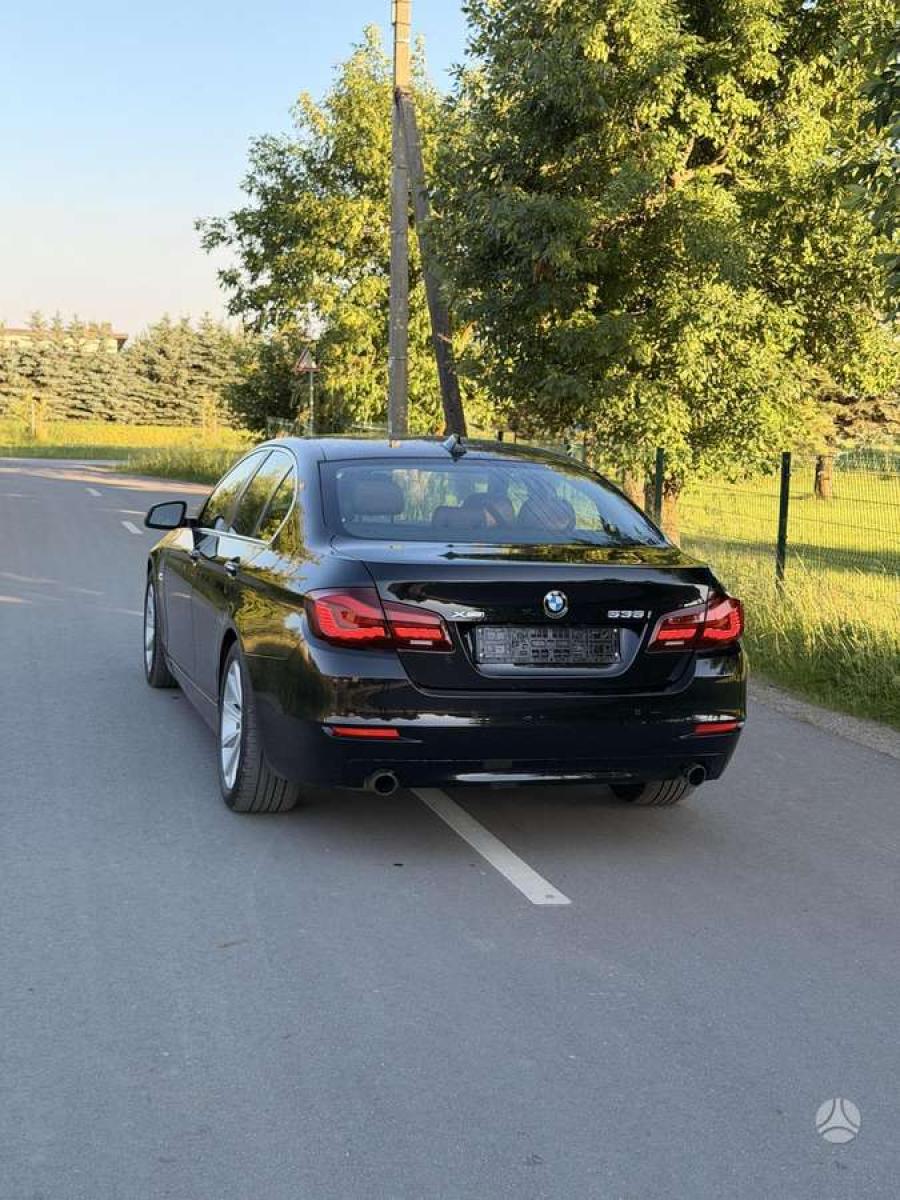 Black BMW 535 2015 in Kaunas, with an engine capacity of 2.98 L and mileage of 207 thousand km for 12800 €, photo 4 on AUTOMOTO.COM.LV
