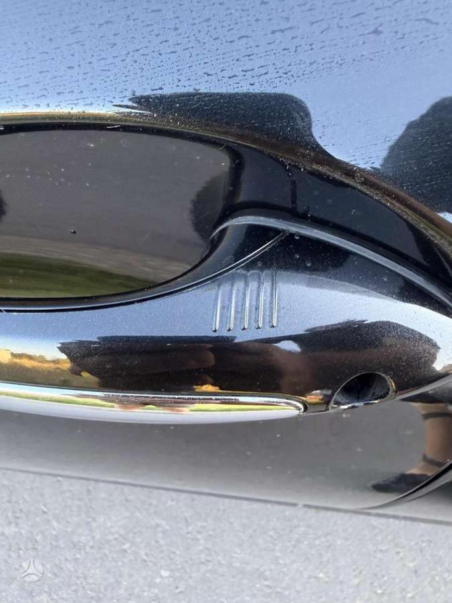 Black BMW 535 2015 in Kaunas, with an engine capacity of 2.98 L and mileage of 207 thousand km for 12800 €, photo 14 on AUTOMOTO.COM.LV