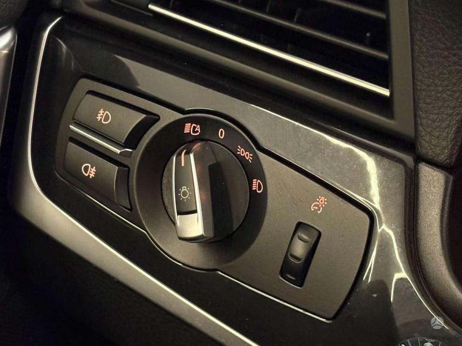 Melns BMW 535 2015 Marijampole, ar dzinēja tilpumu 2.99 L un nobraukumu 273 tūkst. km par 10999 €, foto 4 vietnē AUTOMOTO.COM.LV