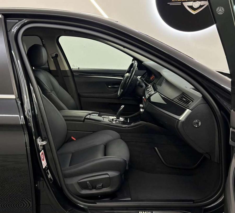 Melns BMW 535 2015 Marijampole, ar dzinēja tilpumu 2.99 L un nobraukumu 273 tūkst. km par 10999 €, foto 13 vietnē AUTOMOTO.COM.LV